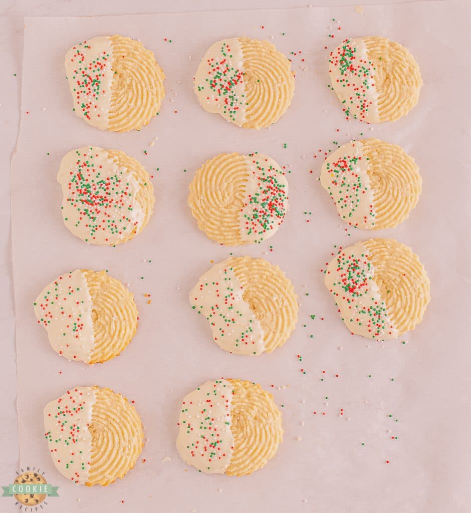 WHITE CHOCOLATE BUTTER COOKIES - Family Cookie Recipes