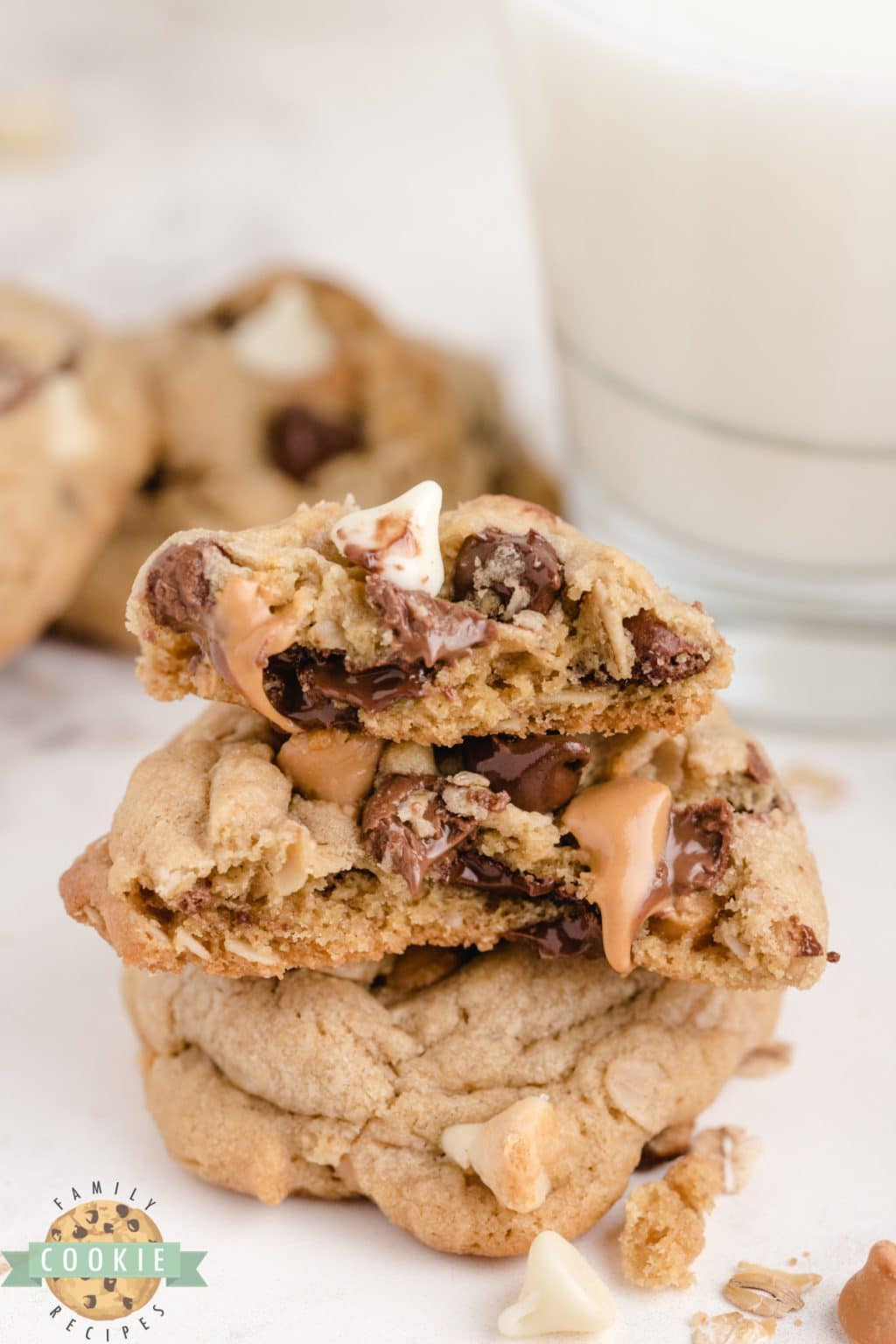 FIVE CHIP PEANUT BUTTER OATMEAL COOKIES - Family Cookie Recipes