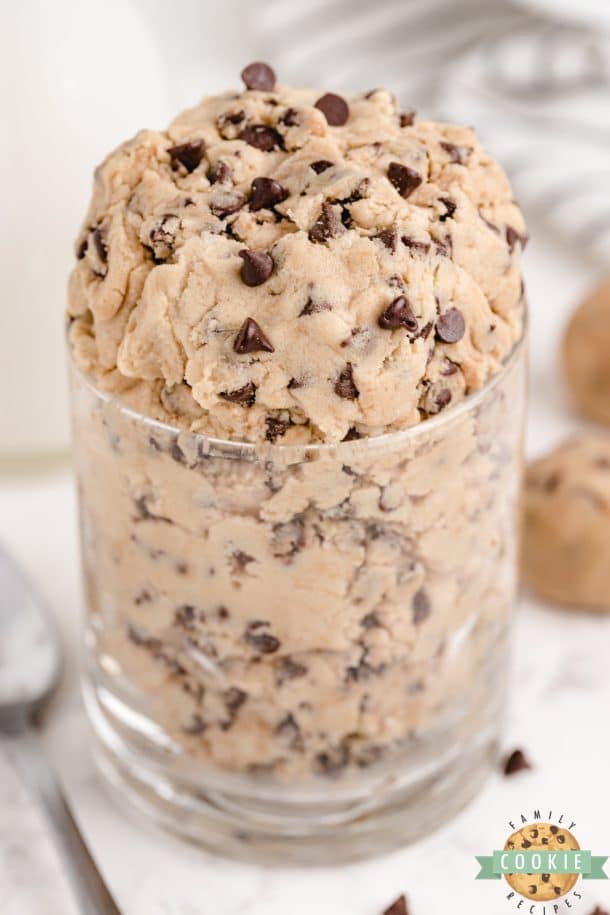EDIBLE CHOCOLATE CHIP COOKIE DOUGH - Family Cookie Recipes