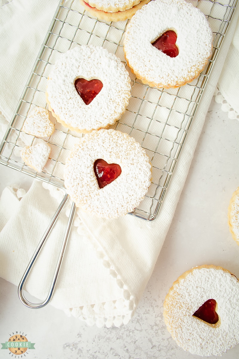 LINZER COOKIES - Family Cookie Recipes