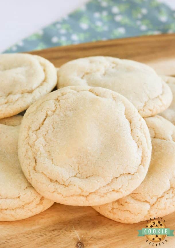 STUFFED ROLO COOKIES - Family Cookie Recipes