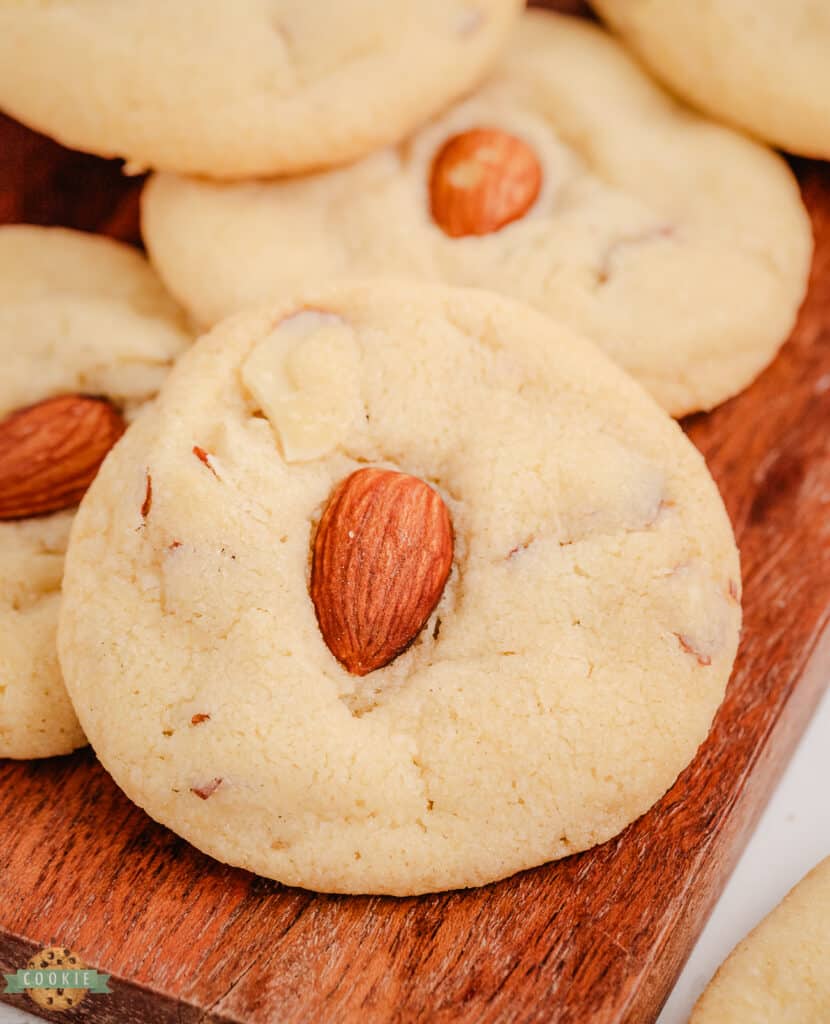 ALMOND DROP COOKIES - Family Cookie Recipes