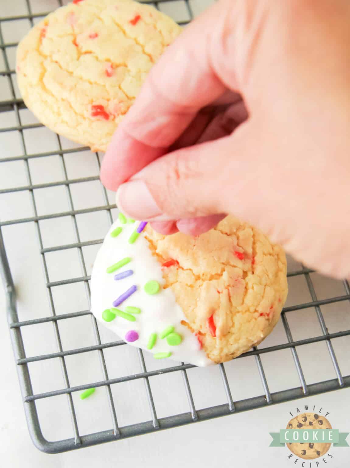 HALLOWEEN CAKE MIX SPRINKLE COOKIES - Family Cookie Recipes