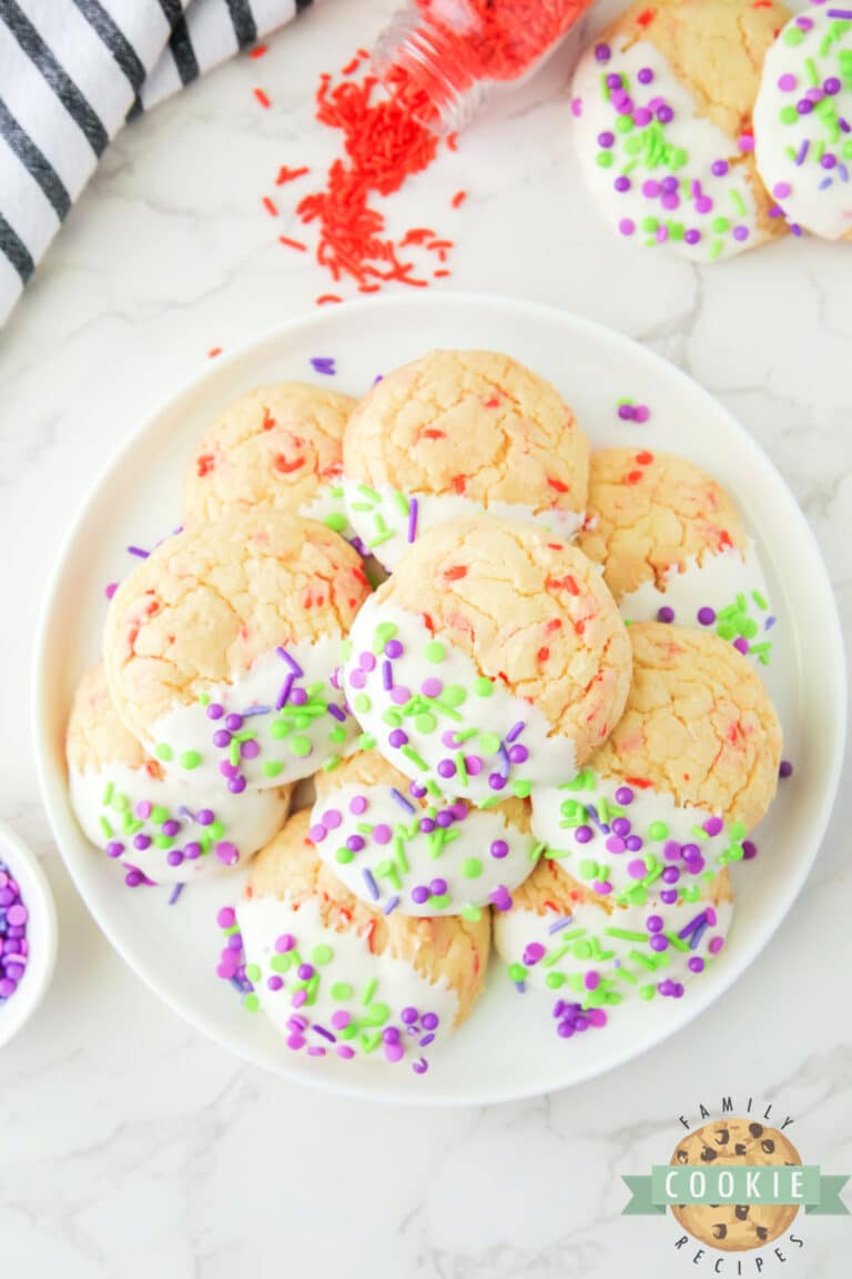 HALLOWEEN CAKE MIX SPRINKLE COOKIES - Family Cookie Recipes