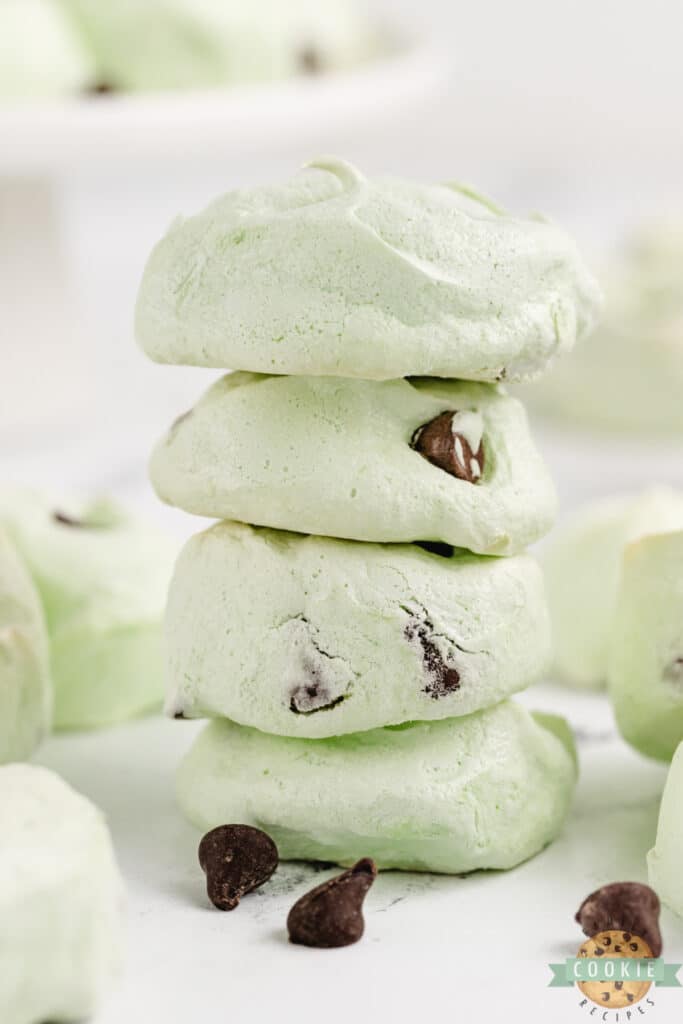MINT CHOCOLATE CHIP MERINGUE COOKIES - Family Cookie Recipes