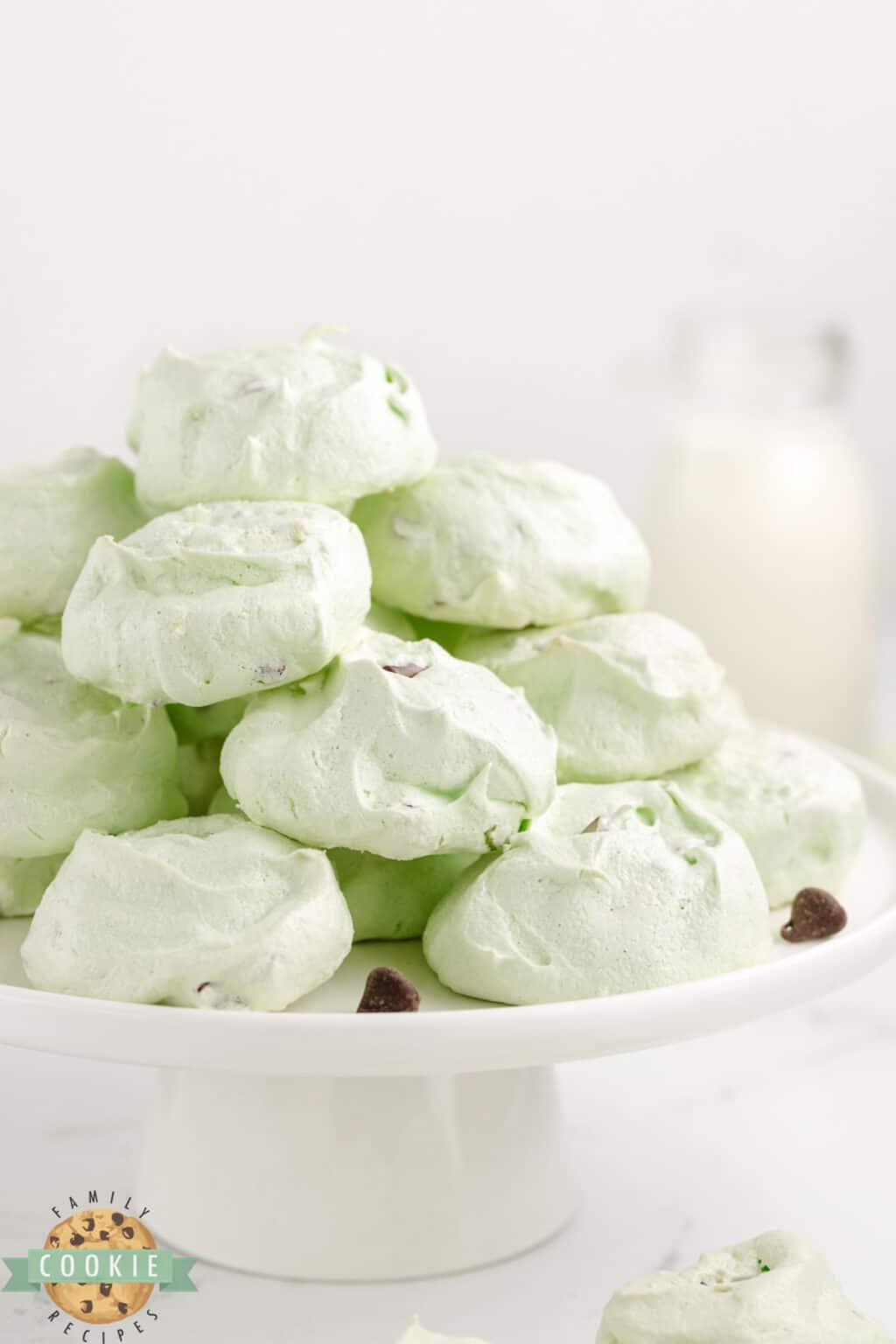 MINT CHOCOLATE CHIP MERINGUE COOKIES - Family Cookie Recipes